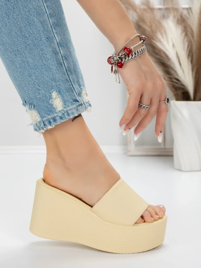 Papuci Dama cu Platforma 5WL6 Galbel Deschis | Mei » MeiMei.Ro